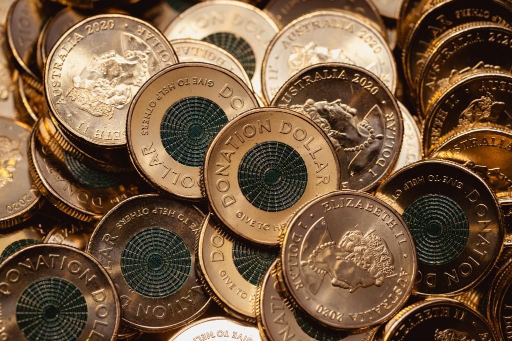 New Coloured 1 Coin Green Donation Dollar Sent To Circulation The New Coloured 1 Coin Green Donation Dollar Sent To Circulation The